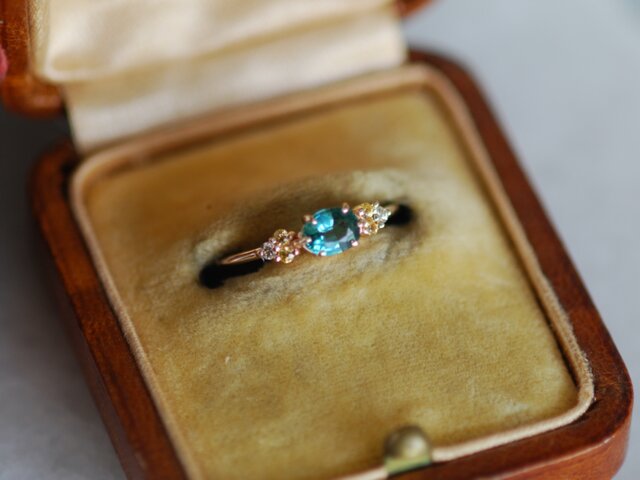 ブルートルマリン カラーストーンリング / K10YG【1点限り】 | iichi 日々の暮らしを心地よくするハンドメイドやアンティークのマーケットプレイス