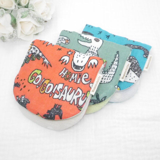 8重ガーゼハンカチ『お絵描き恐竜』 3枚セット/10×20cm | iichi 日々の暮らしを心地よくするハンドメイドやアンティークのマーケットプレイス