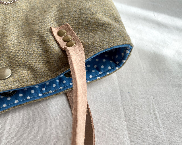 wool&glass beads Bag | iichi 日々の暮らしを心地よくするハンドメイドやアンティークのマーケットプレイス