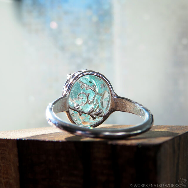 エメラルド リング / Emerald and 18k Ring | iichi 日々の暮らしを心地よくするハンドメイドやアンティークのマーケットプレイス