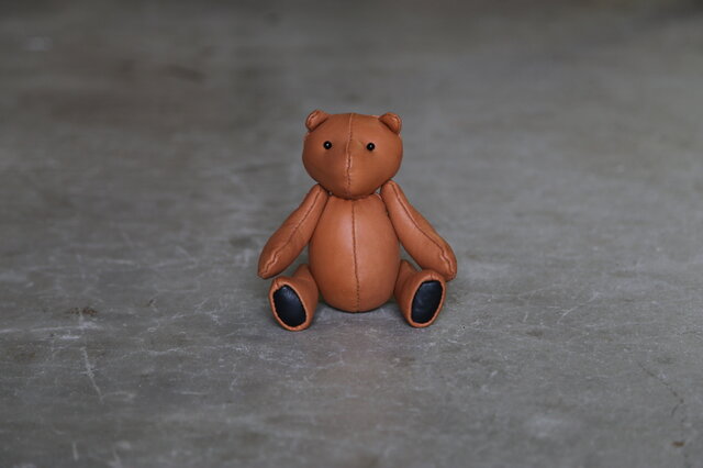 sourire leather bear | iichi 日々の暮らしを心地よくするハンドメイドやアンティークのマーケットプレイス