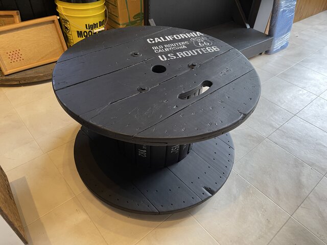 在庫あり 即納 hotaru ドラムテーブル テーブル リビング BBQ ブラック ステンシル キャスター | iichi 日々の暮らしを心地よくするハンドメイドやアンティークのマーケットプレイス