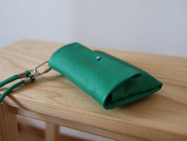 ミニウォレット-Green- | iichi 日々の暮らしを心地よくするハンドメイドやアンティークのマーケットプレイス