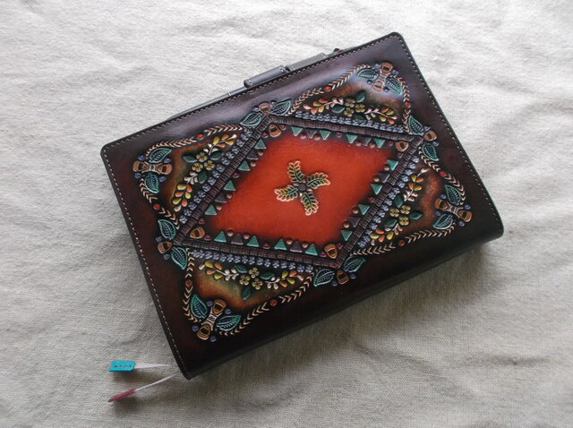 ほぼ日手帳仕様 B6サイズレザー手帳カバー 刻印＆拭き染め | iichi 日々の暮らしを心地よくするハンドメイドやアンティークのマーケットプレイス