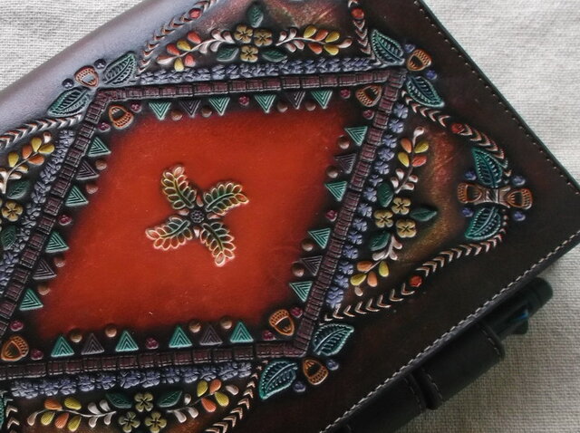 ほぼ日手帳仕様 B6サイズレザー手帳カバー 刻印＆拭き染め | iichi 日々の暮らしを心地よくするハンドメイドやアンティークのマーケットプレイス