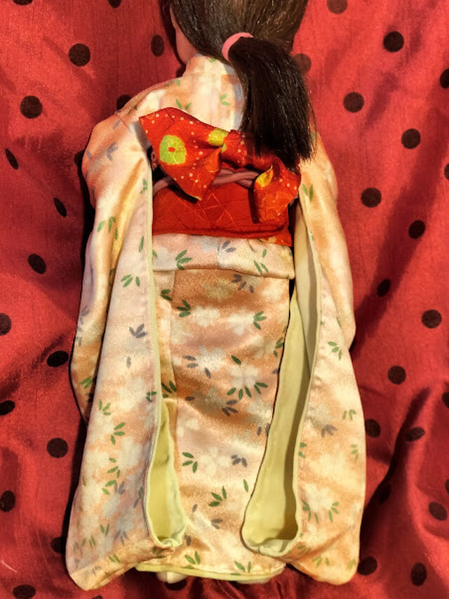 ドール背丈34cm用 振袖セットピンク） | iichi 日々の暮らしを心地よくするハンドメイドやアンティークのマーケットプレイス