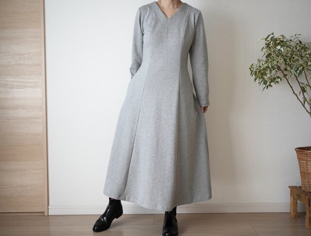 プリンセスラインのカットソーワンピース No.288 | iichi 日々の暮らしを心地よくするハンドメイドやアンティークのマーケットプレイス