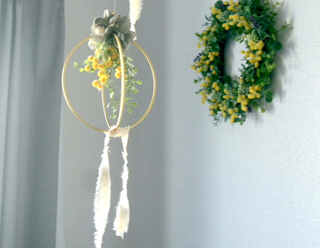 ゆらゆらモビール ミモザ blue -Artificial flower- | iichi 日々の暮らしを心地よくするハンドメイドやアンティークのマーケットプレイス