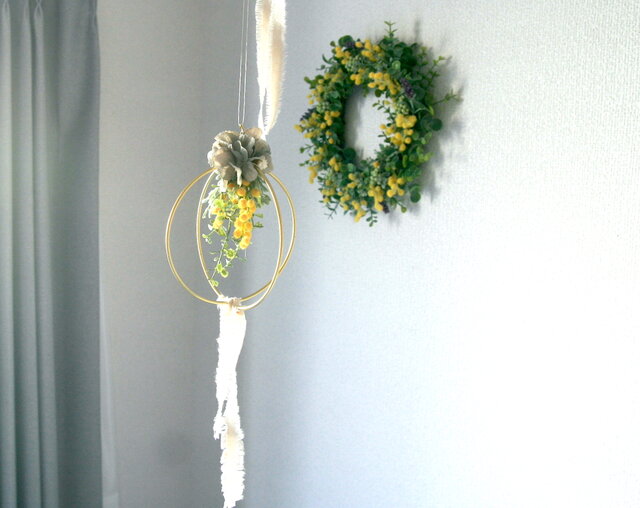 ゆらゆらモビール ミモザ blue -Artificial flower- | iichi 日々の暮らしを心地よくするハンドメイドやアンティークのマーケットプレイス