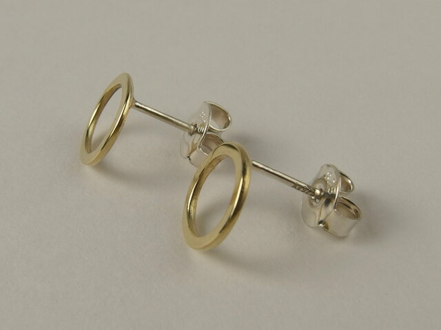 丸のピアス 真鍮 【brass】 両耳用2つセット | iichi 日々の暮らしを心地よくするハンドメイドやアンティークのマーケットプレイス