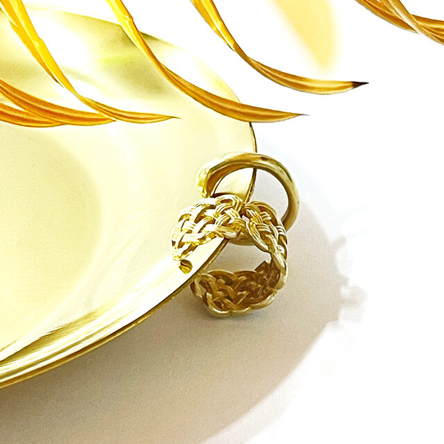 限定ギフトSET 「2本 イヤーカフ」 エレガントな編み＆シンプル イヤーカフセット【set07】 | iichi 日々の暮らしを心地よくするハンドメイドやアンティークのマーケットプレイス