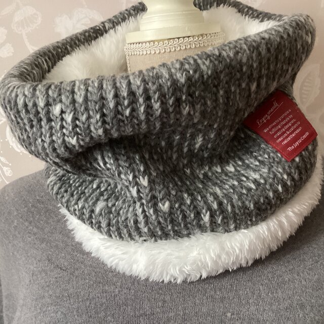 インポートニットとプードルファーのスヌード | iichi 日々の暮らしを心地よくするハンドメイドやアンティークのマーケットプレイス