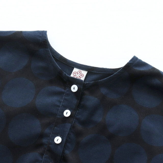 New! コーデュロイ ヘンリーネックワンピース （ドットネイビー/ブラック）OP43 | iichi 日々の暮らしを心地よくするハンドメイドやアンティークのマーケットプレイス