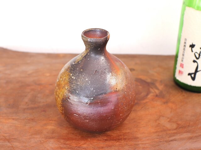 備前焼 徳利 t-143 | iichi 日々の暮らしを心地よくするハンドメイドやアンティークのマーケットプレイス