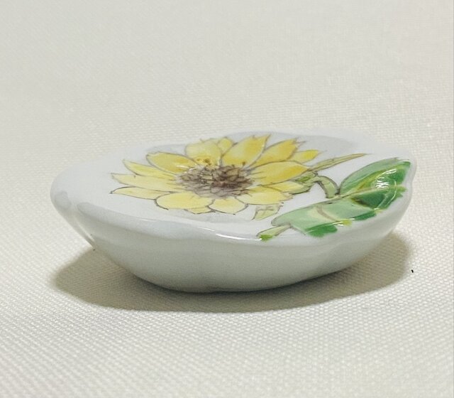 箸置き hanacoromo オリジナル型 ひまわり | iichi 日々の暮らしを心地よくするハンドメイドやアンティークのマーケットプレイス