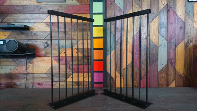 マットブラックでアイアンな角鉄＆丸棒鉄脚♪ 25×400×650mm 格子型 2脚ver. | iichi 日々の暮らしを心地よくするハンドメイドやアンティークのマーケットプレイス