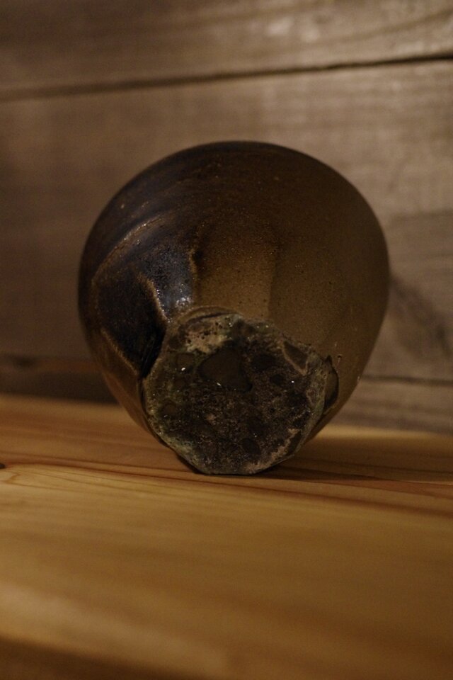 小ぶりなカップ(表面にひびがあります) no 180 | iichi 日々の暮らしを心地よくするハンドメイドやアンティークのマーケットプレイス