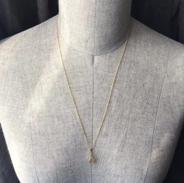 【K14gf】ゴールデンルチルクォーツのひとつぶネックレス | iichi 日々の暮らしを心地よくするハンドメイドやアンティークのマーケットプレイス