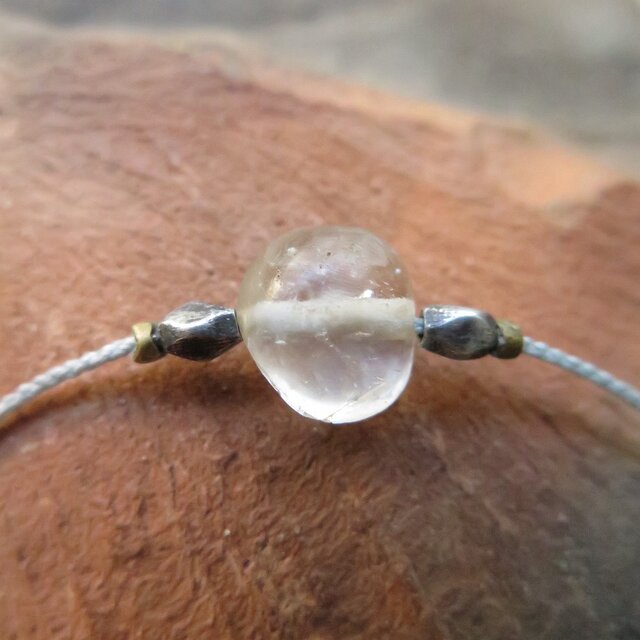 アンティーク 古代水晶 ＋ チンシルバー ＆ オリッサブラス 灰 ブレスレット 千世 chitose | iichi 日々の暮らしを心地よくするハンドメイドやアンティークのマーケットプレイス