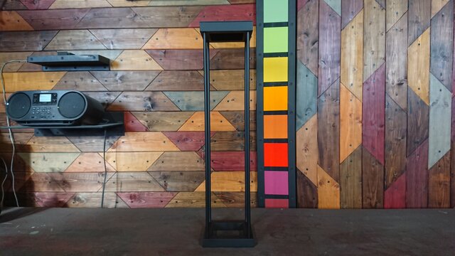 マットブラックでアイアンなプランタースタンド♪ 150×150×650mm | iichi 日々の暮らしを心地よくするハンドメイドやアンティークのマーケットプレイス