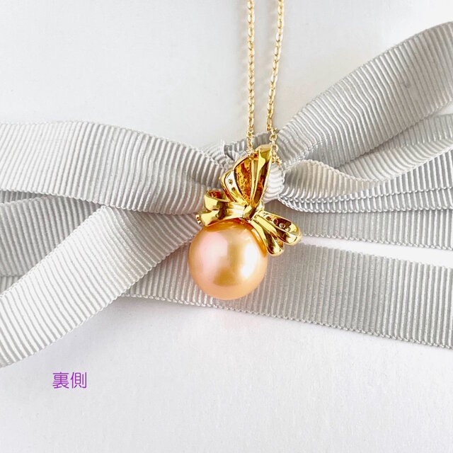 Outlet ピーチオレンジ 淡水パール リボンのペンダントネックレス (1.0cm) | iichi 日々の暮らしを心地よくするハンドメイドやアンティークのマーケットプレイス
