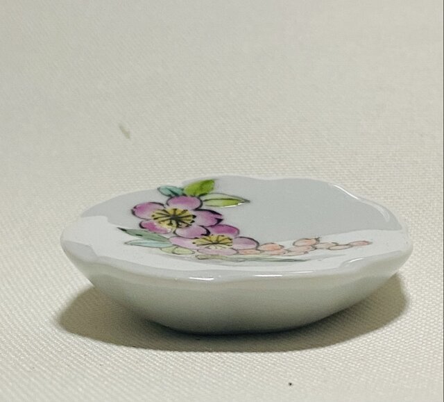 箸置き hanacoromo オリジナル型 ゆすら梅 | iichi 日々の暮らしを心地よくするハンドメイドやアンティークのマーケットプレイス