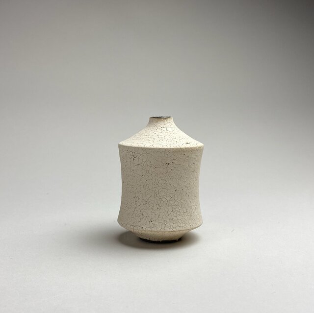 粉引 一輪挿し t-36 | iichi 日々の暮らしを心地よくするハンドメイドやアンティークのマーケットプレイス