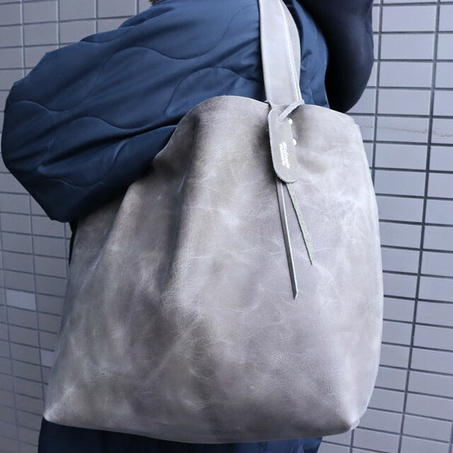 【期間限定】値下 軽量 柔らかい 太ハンドル 内ポケット トート 天然革 ハンドメイド12161 | iichi 日々の暮らしを心地よくするハンドメイドやアンティークのマーケットプレイス