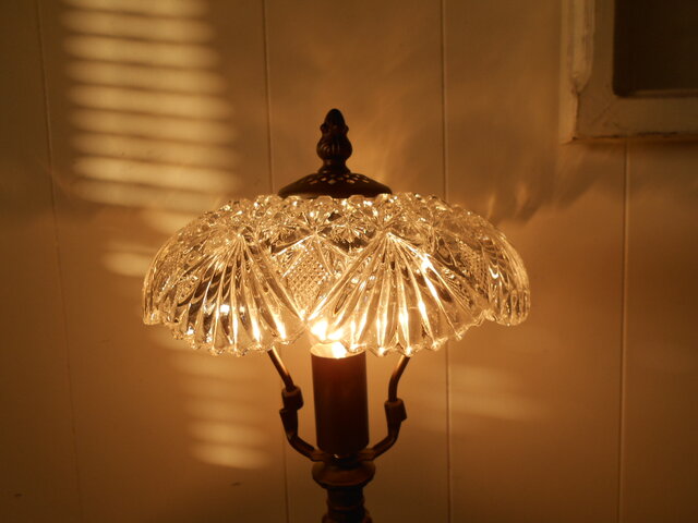 レトロランプ 12-26 | iichi 日々の暮らしを心地よくするハンドメイドやアンティークのマーケットプレイス