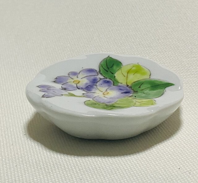 箸置き hanacoromo オリジナル型 セントポーリア | iichi 日々の暮らしを心地よくするハンドメイドやアンティークのマーケットプレイス