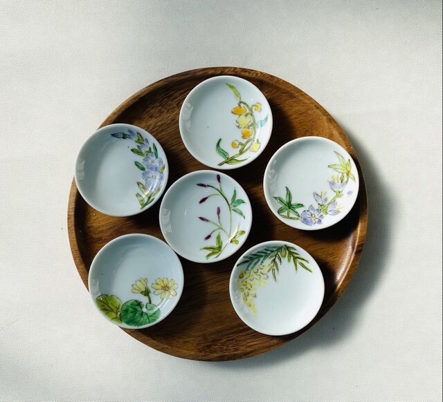 手塩皿 花散らし サンダソニア | iichi 日々の暮らしを心地よくするハンドメイドやアンティークのマーケットプレイス