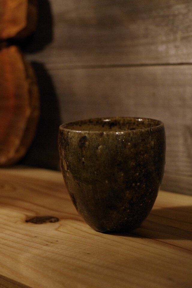 小ぶりなカップ no 182 | iichi 日々の暮らしを心地よくするハンドメイドやアンティークのマーケットプレイス