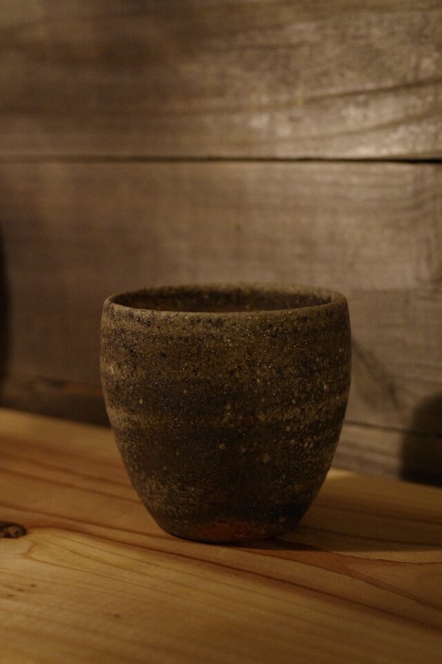 小ぶりなカップ no 183 | iichi 日々の暮らしを心地よくするハンドメイドやアンティークのマーケットプレイス