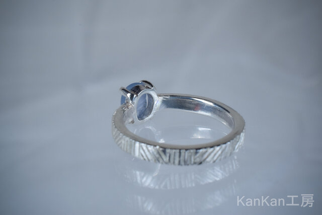 スターサファイアのリング | iichi 日々の暮らしを心地よくするハンドメイドやアンティークのマーケットプレイス