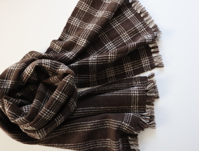 ヤクをぜひ一度 手織りストールj | iichi 日々の暮らしを心地よくするハンドメイドやアンティークのマーケットプレイス