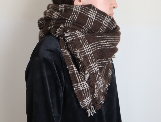 ヤクをぜひ一度 手織りストールj | iichi 日々の暮らしを心地よくするハンドメイドやアンティークのマーケットプレイス