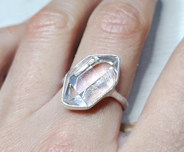 太古の水＊herkimer 925 ring | iichi 日々の暮らしを心地よくするハンドメイドやアンティークのマーケットプレイス