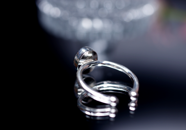 New ☆ 新作 ☆『アイオライト』の世界でひとつの天然石リングsilver925 | iichi 日々の暮らしを心地よくするハンドメイドやアンティークのマーケットプレイス