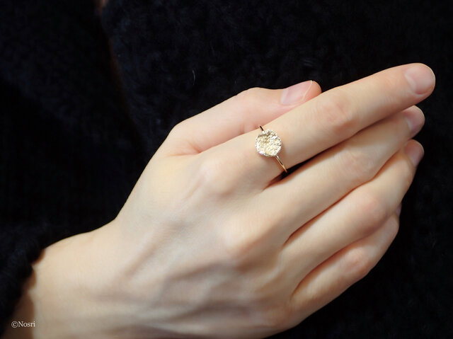 おぼろ月のリング Sサイズ (ダイヤモンド K10YG） | iichi 日々の暮らしを心地よくするハンドメイドやアンティークのマーケットプレイス