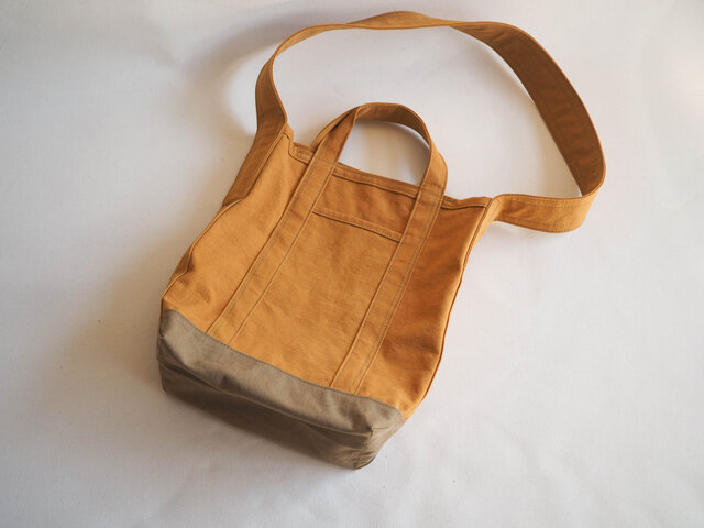 ＊受注制作＊ショルダーバッグbesace(色合わせお好み) | iichi 日々の暮らしを心地よくするハンドメイドやアンティークのマーケットプレイス