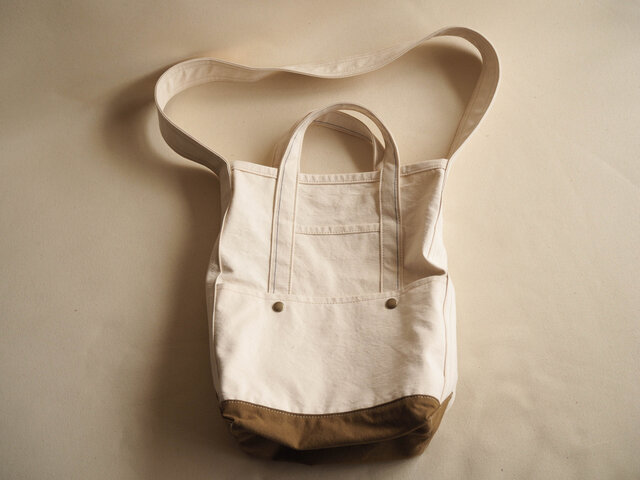 ＊受注制作＊ショルダーバッグbesace(色合わせお好み) | iichi 日々の暮らしを心地よくするハンドメイドやアンティークのマーケットプレイス