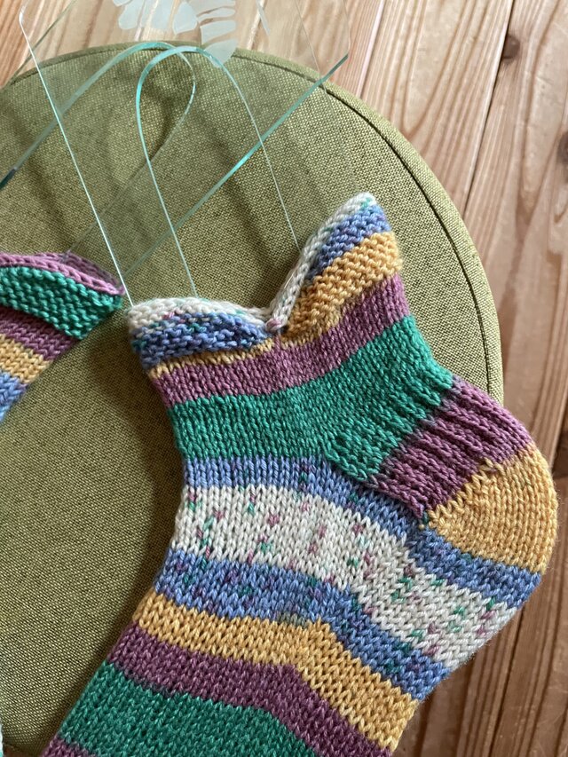 No.1375 うつぼソックス200匹め | iichi 日々の暮らしを心地よくするハンドメイドやアンティークのマーケットプレイス