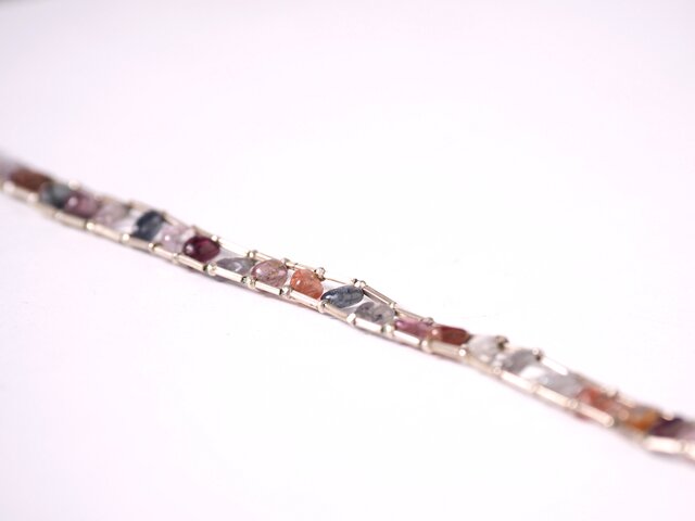 -Multi_color spinel- ladder bracelet | iichi 日々の暮らしを心地よくするハンドメイドやアンティークのマーケットプレイス