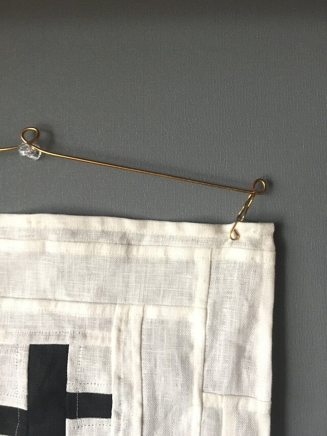 ポジャギタペストリー「クロス」30×30cm | iichi 日々の暮らしを心地よくするハンドメイドやアンティークのマーケットプレイス