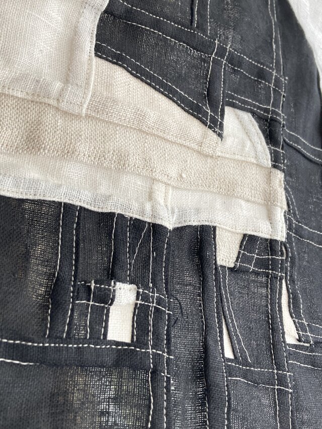 ポジャギタペストリー「いぬ」26×30cm | iichi 日々の暮らしを心地よくするハンドメイドやアンティークのマーケットプレイス