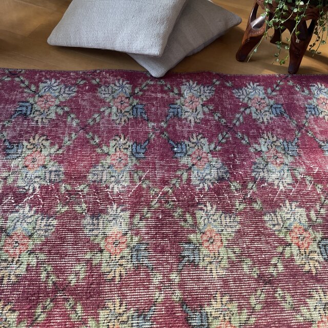 76×166 ローズピンク 花柄ボタニカル シャビー トルコヴィンテージラグ | iichi 日々の暮らしを心地よくするハンドメイドやアンティークのマーケットプレイス