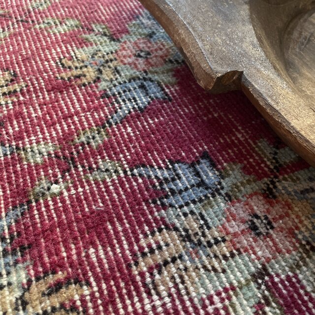 76×166 ローズピンク 花柄ボタニカル シャビー トルコヴィンテージラグ | iichi 日々の暮らしを心地よくするハンドメイドやアンティークのマーケットプレイス