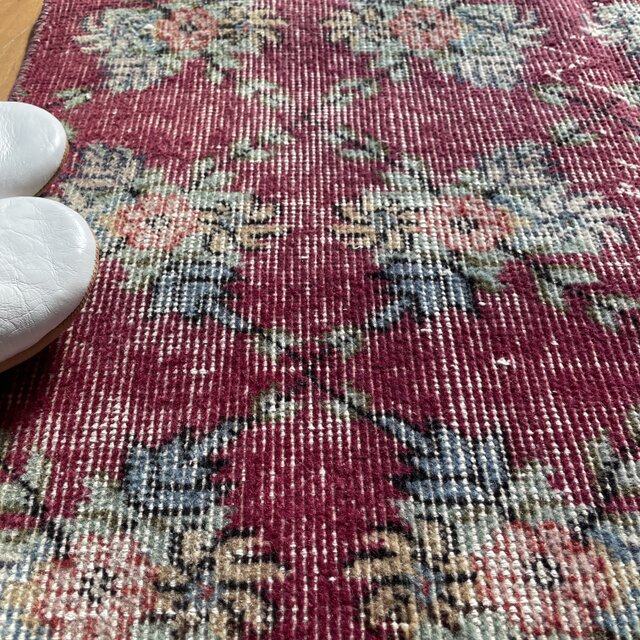 76×166 ローズピンク 花柄ボタニカル シャビー トルコヴィンテージラグ | iichi 日々の暮らしを心地よくするハンドメイドやアンティークのマーケットプレイス