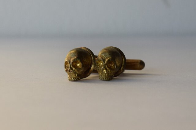 真鍮カフス Scull | iichi 日々の暮らしを心地よくするハンドメイドやアンティークのマーケットプレイス