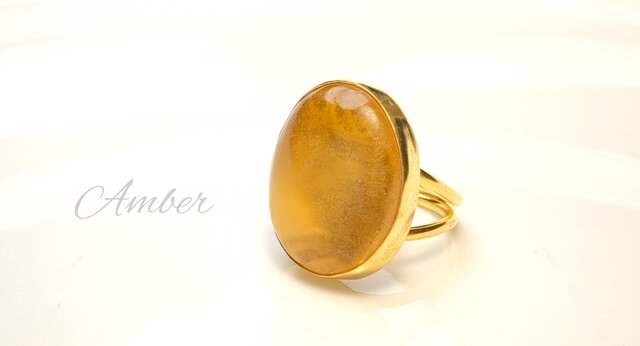 最新作★「Amber琥珀」の世界でひとつの天然石リング | iichi 日々の暮らしを心地よくするハンドメイドやアンティークのマーケットプレイス